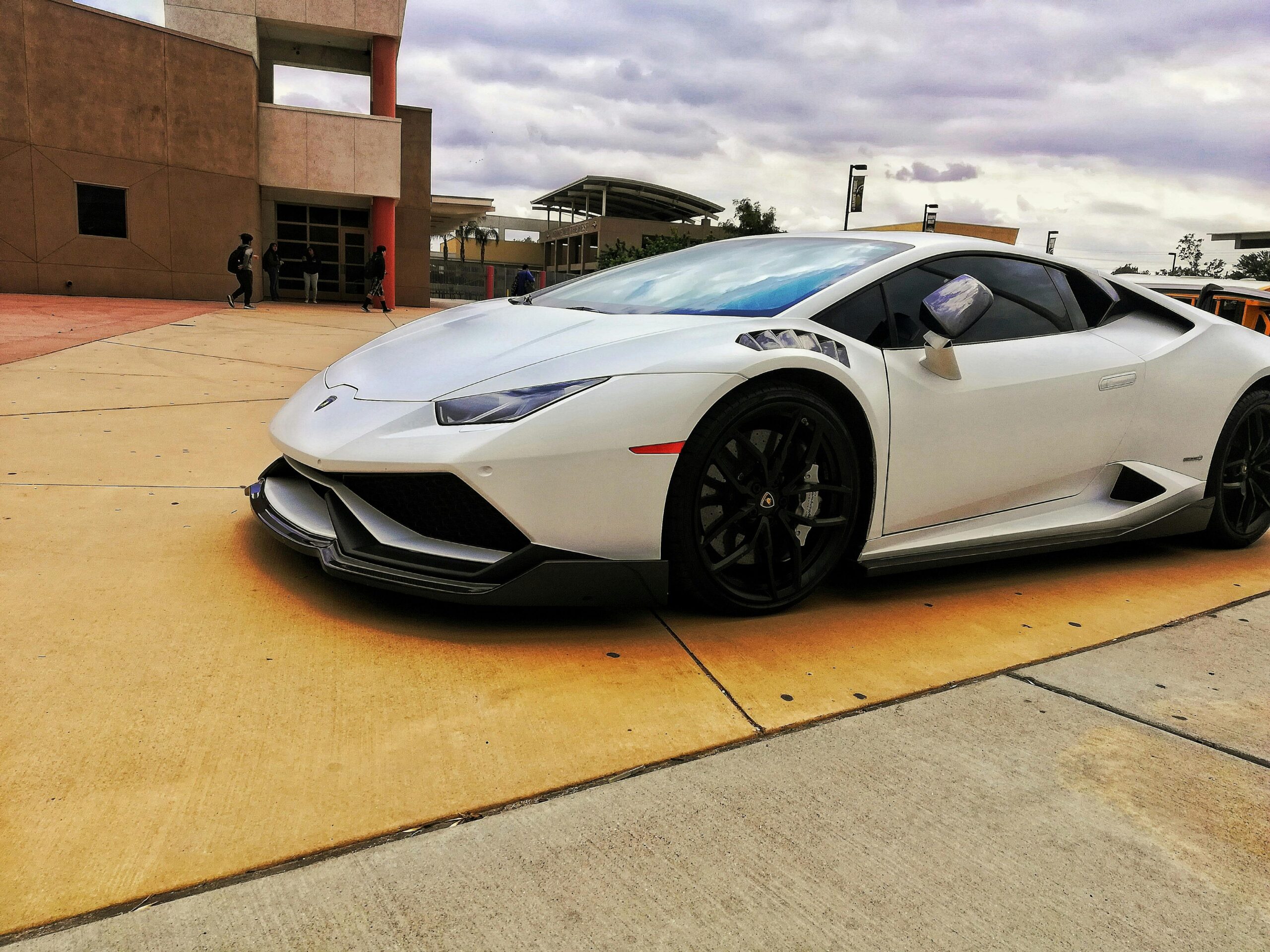 Best Hybrid Cars in the UAE 2025 | Top Eco-Friendly Picks - Zonesso